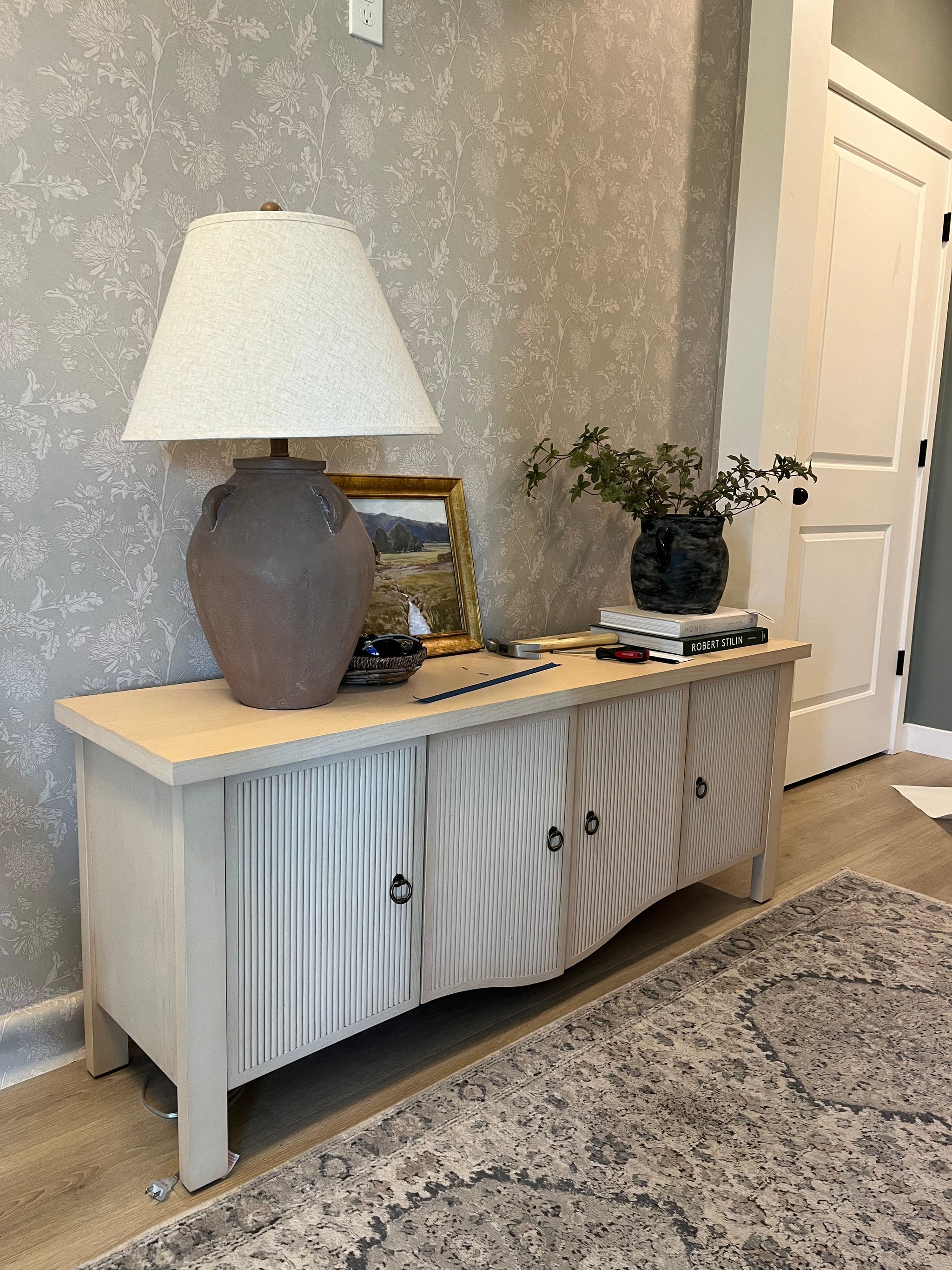 Archie Wallpaper – Neutral Floral Pattern | Loomwell Home Goods