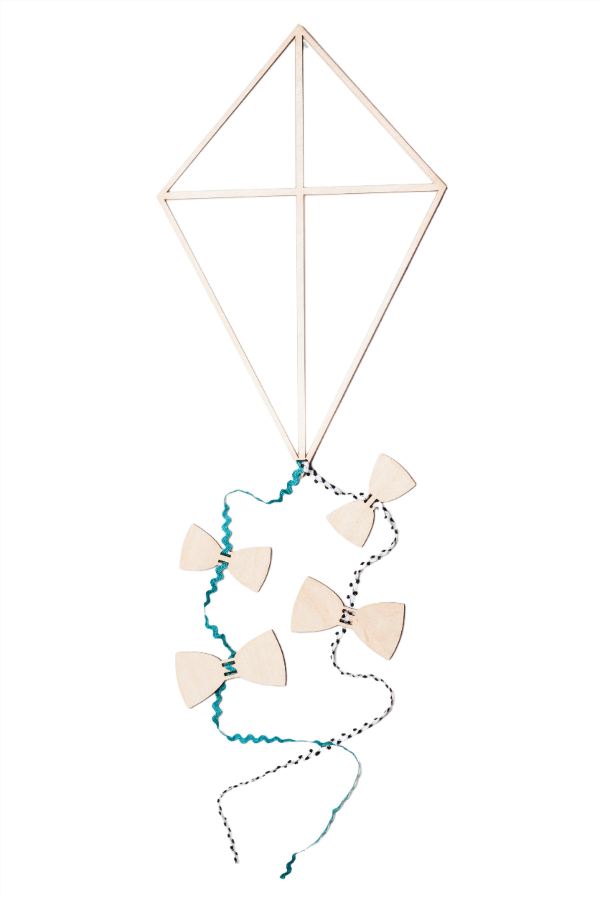 Colorful Dreams Kite Mirror – Natural Wood Frame, Bow Tail Decor