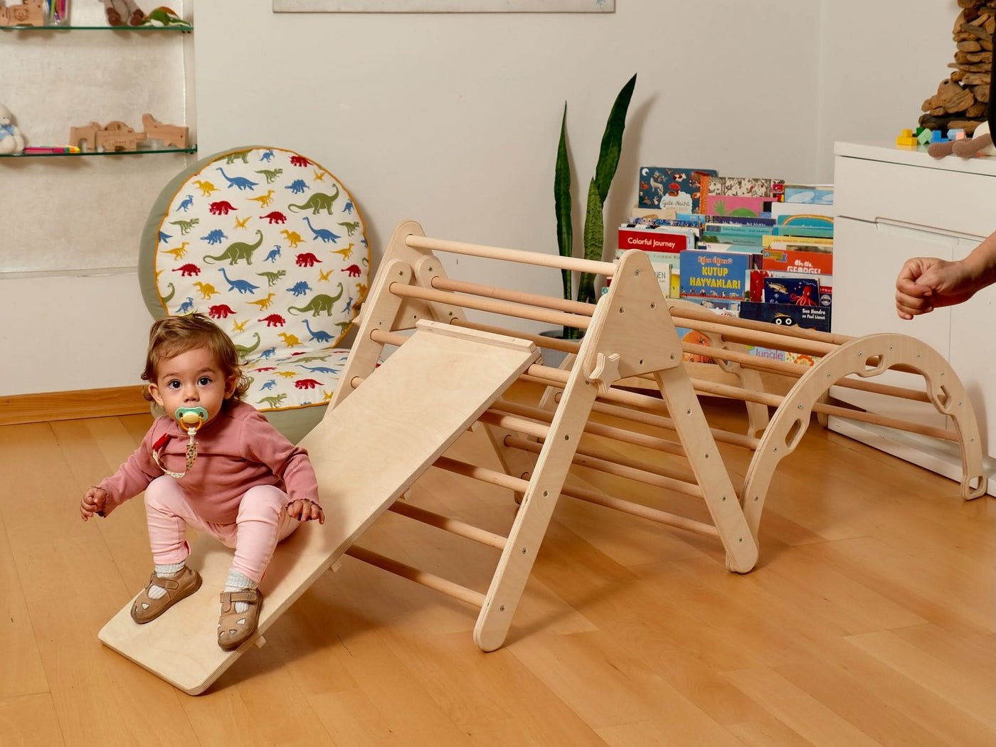 Montessori Pikler Triangle, Natural Wood With Ramp – Kidodido