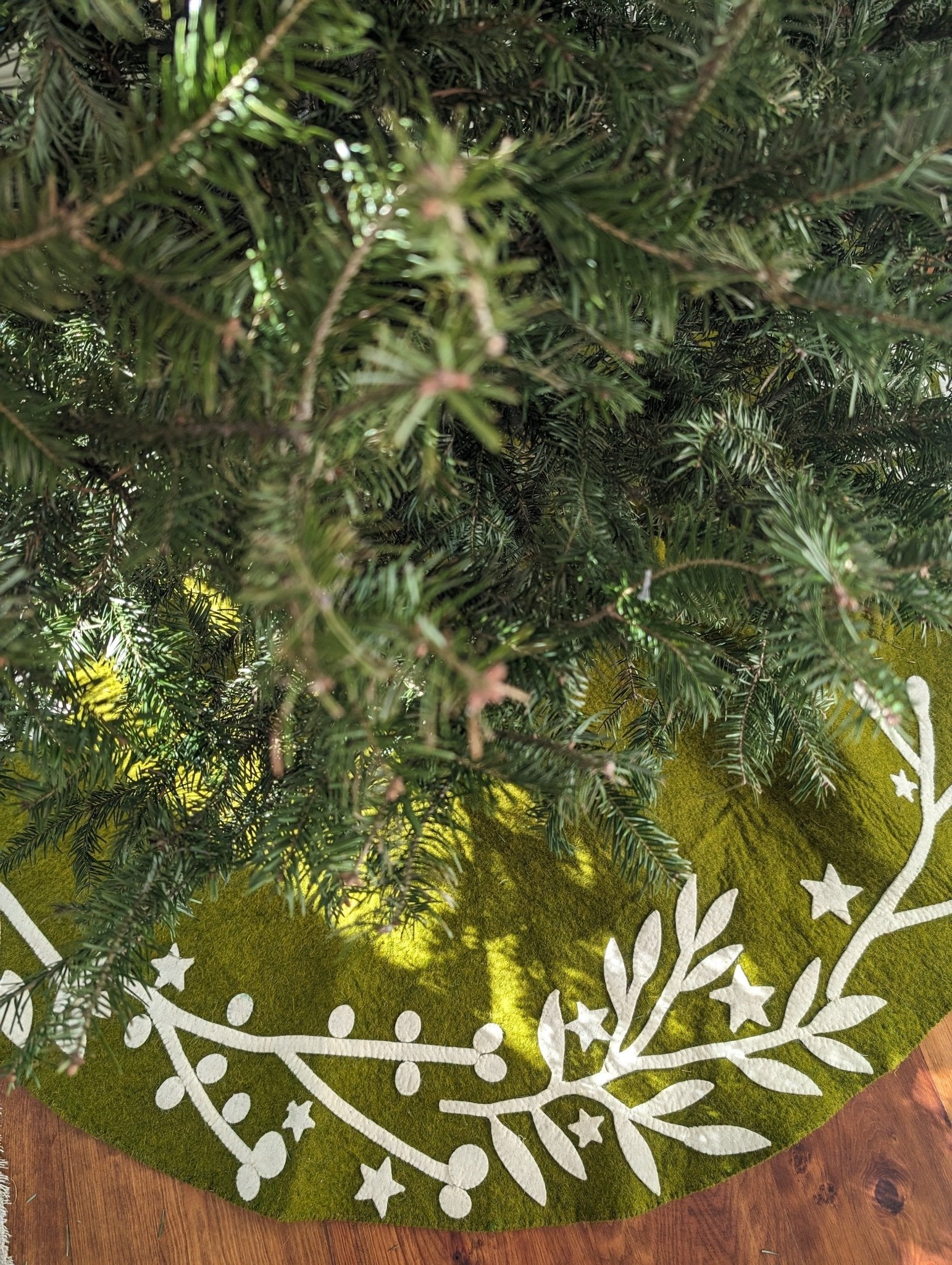 Moss Felt Christmas Tree Skirt With Handcrafted Design