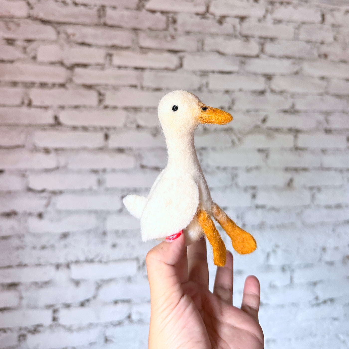 Ganapati Crafts Co. White Duck Finger Puppet
